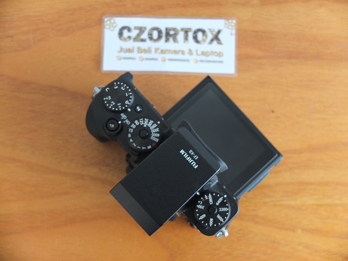 Fujifilm XT2 Body Only + Flash External Mulus | JUAL BELI KAMERA BEKAS ...