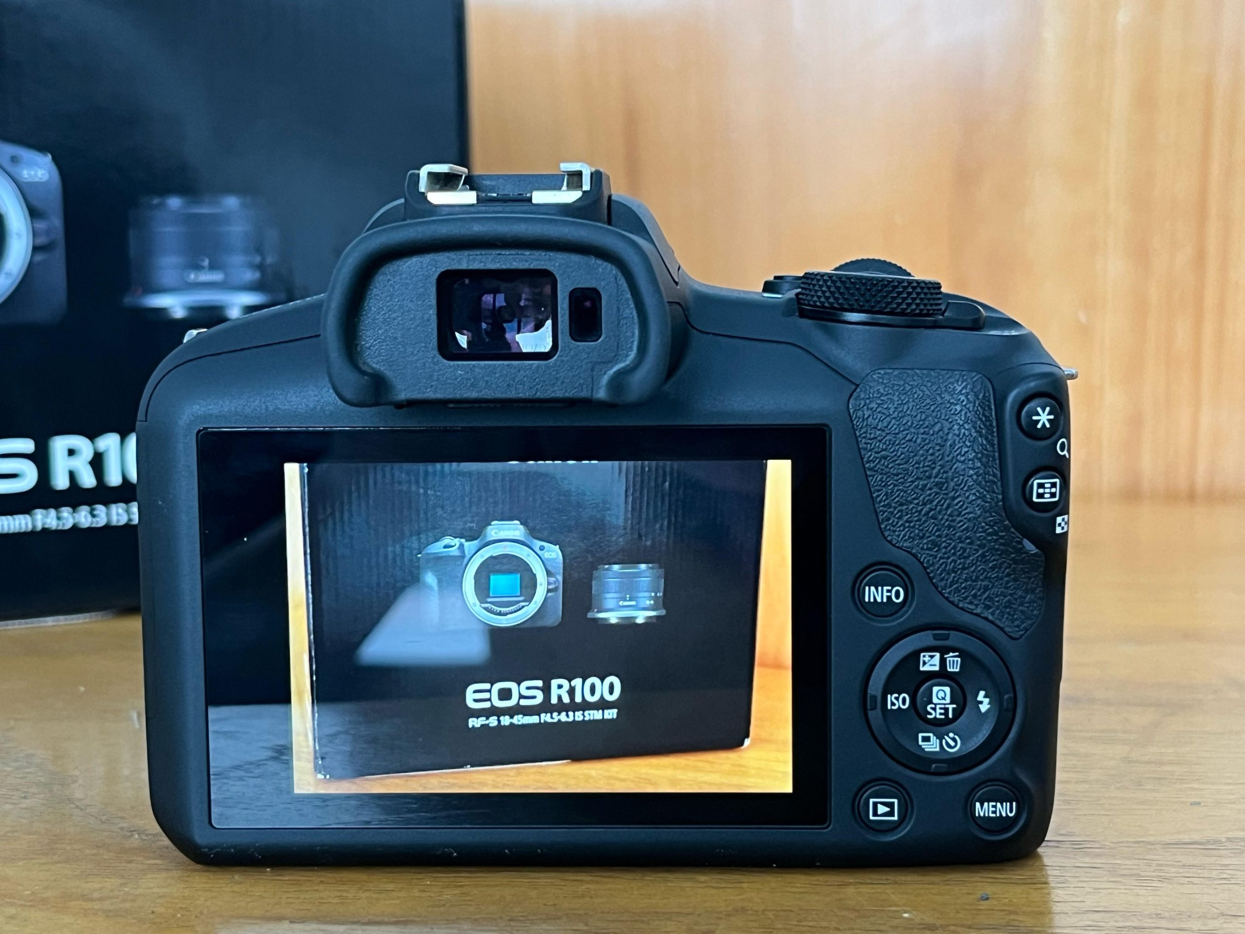 Canon EOS R100 RF-S 18-45mm IS STM | JUAL BELI KAMERA BEKAS | JUAL BELI ...